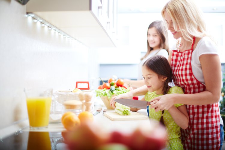 What Are The Health Benefits Of Eating Home-Cooked Meals? What Are The Health Benefits Of Eating Home-Cooked Meals?